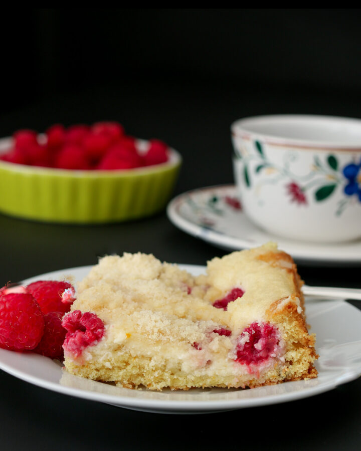 Raspberry Cream Cheese Coffee Cake - Good Cheap Eats