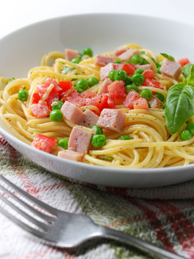 Creamy Ham Pasta with Peas & Tomatoes - Good Cheap Eats