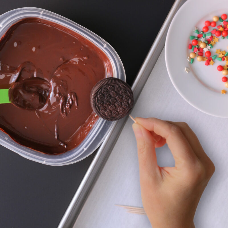 Make Chocolate Dipped Oreos for Any Occasion - Good Cheap Eats