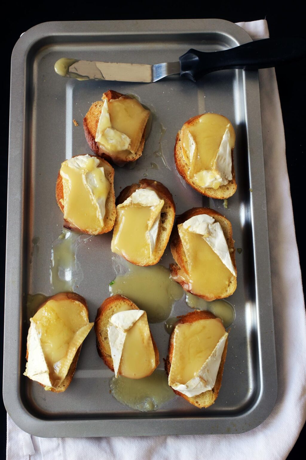 Garlic Brie Toasts - Good Cheap Eats