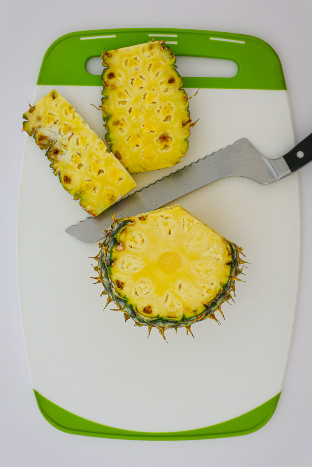 How to Cut a Pineapple in Spears and Chunks - Good Cheap Eats