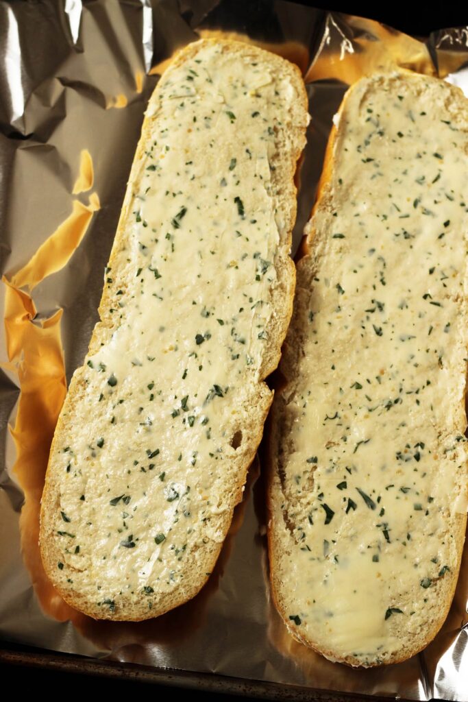 How to Make Frozen Garlic Bread (20 cents/serving) - Good Cheap Eats
