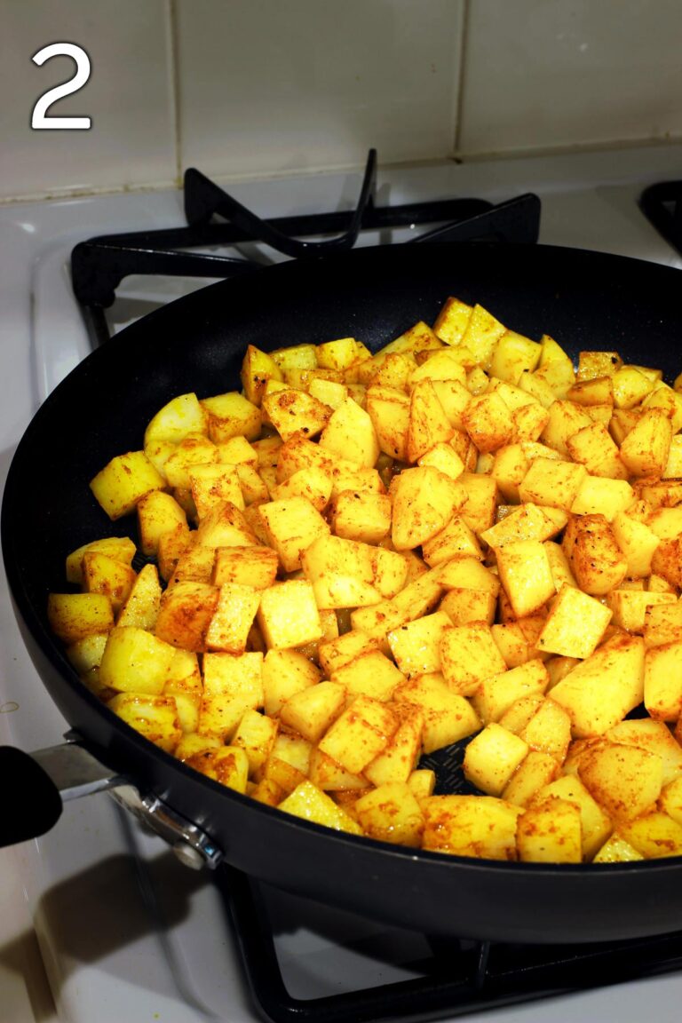 The BEST Curried Potatoes Recipe (Just 5 Ingredients!)