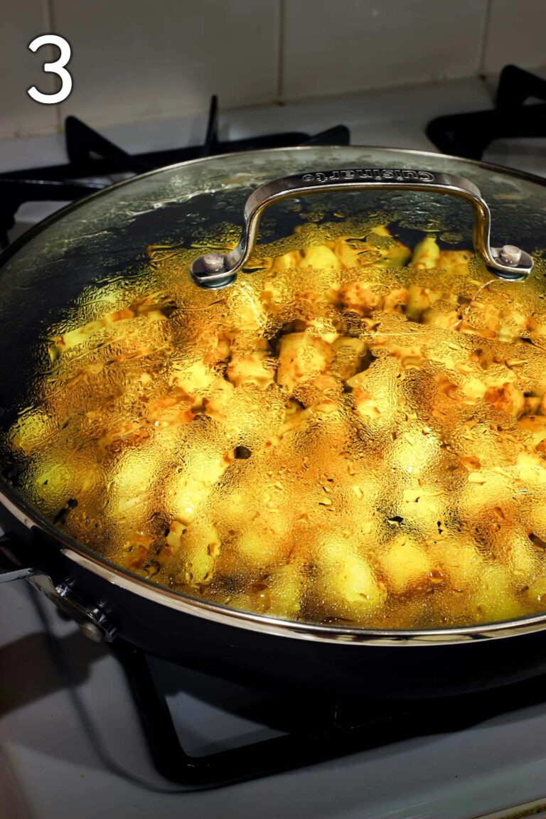 The BEST Curried Potatoes Recipe (Just 5 Ingredients!)