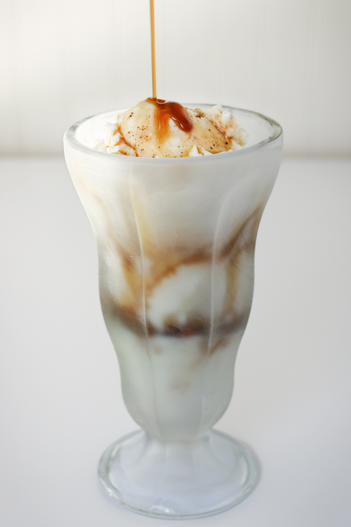 Quick & Easy Gingerbread Ice Cream Sundae Recipe - Good Cheap Eats
